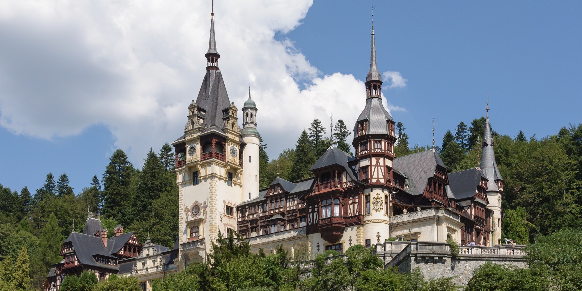 Locație - Ambient Conacul